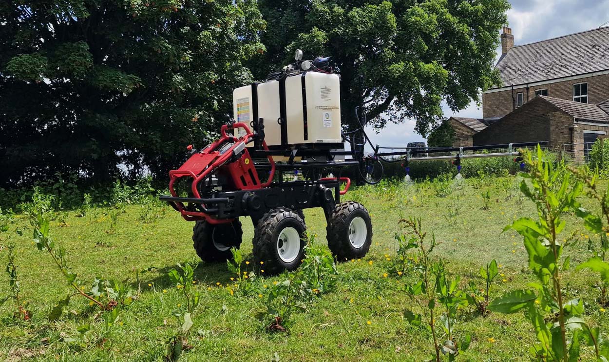 Fully autonomous GPS sprayer - Vineyard Magazine